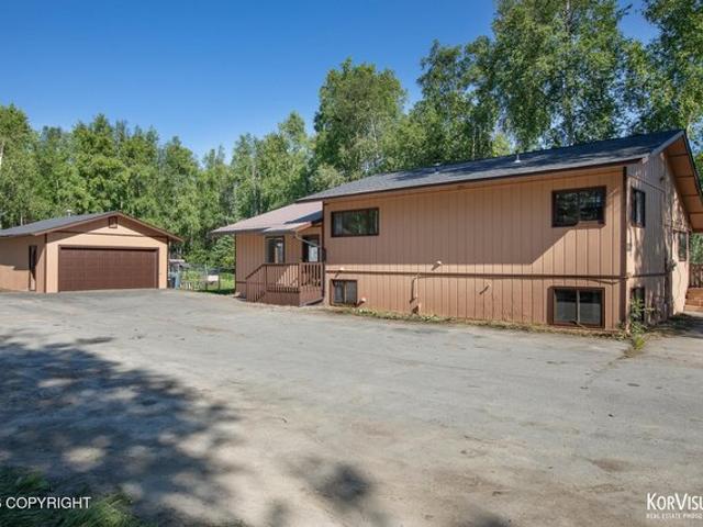8168 S Foxworth Dr, Wasilla, AK 99623