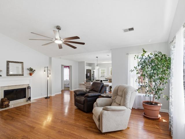 8169 Boone Trce
