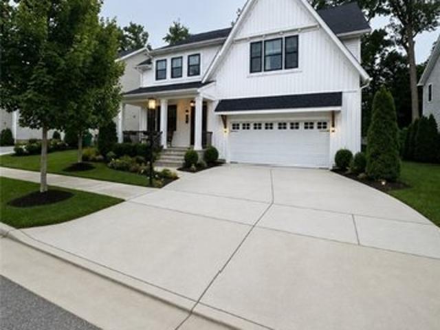 8169 Lyman Ct, Hanover, VA 23116