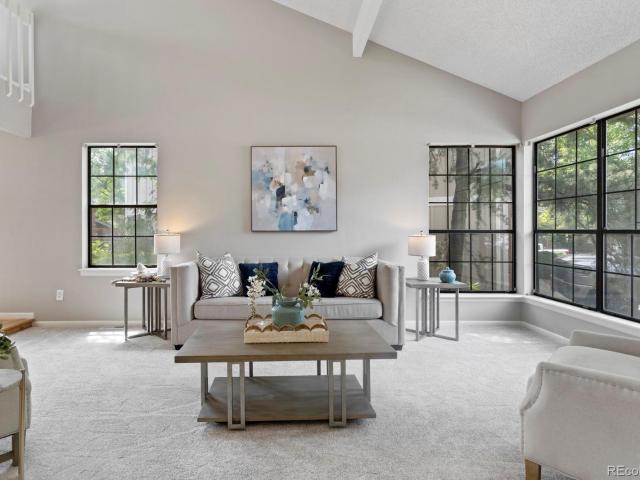 8160 Flower Circle