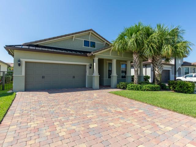 8161 Hanoverian Dr, Lake Worth, FL 33467 | MLS #R11162 | Compass
