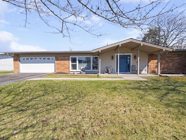 8161 Tamarack Dr, Shelby Township, MI 48317