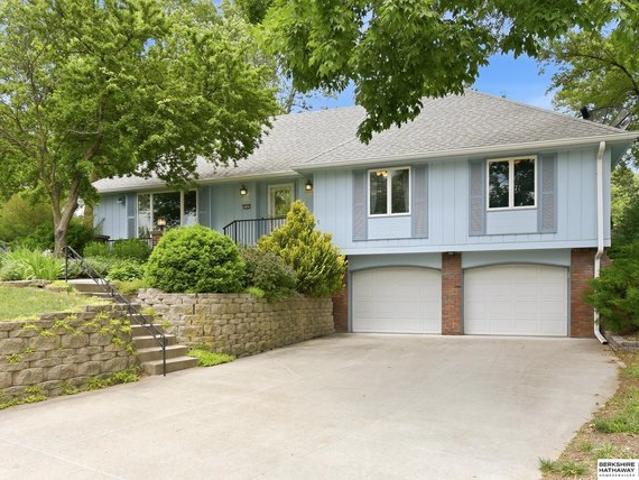 8162 Spaulding Cir, Omaha, NE 68134