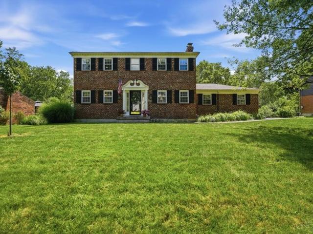 8163 Capitol Dr, Anderson Township, OH 45244
