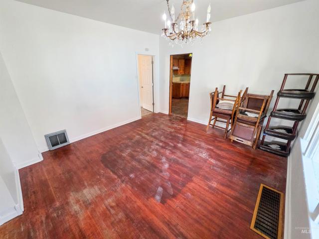 816 10th Ave