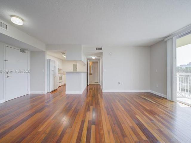 816 11th St NW #509, Miami, FL 33136