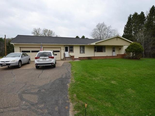 816 1st St, Glenwood City, WI 54013