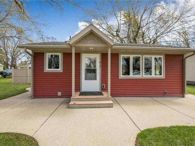 816 35th Ave N, Saint Cloud, MN 56303