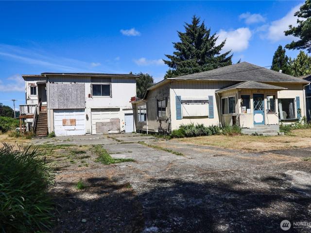 816 6th Street