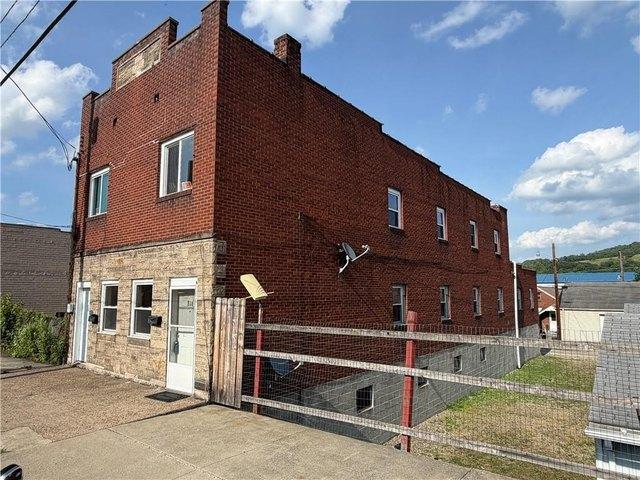 816 818 McKean, Donora, PA 15033