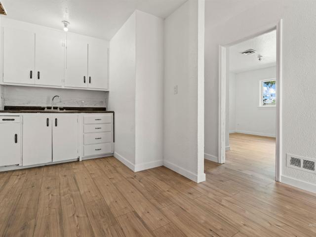 816 8 th Street
