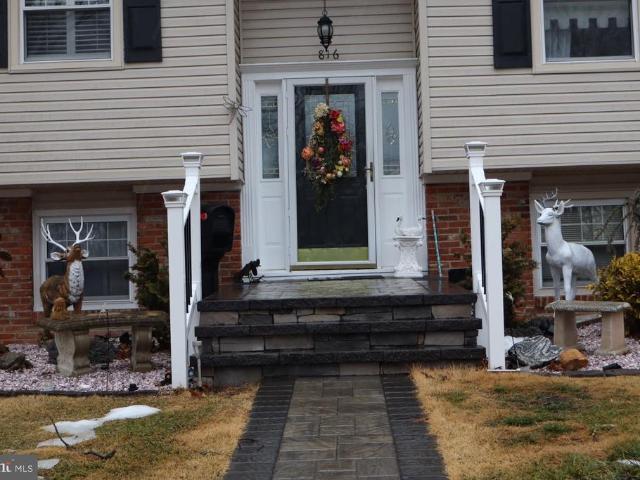 816 Coach Road