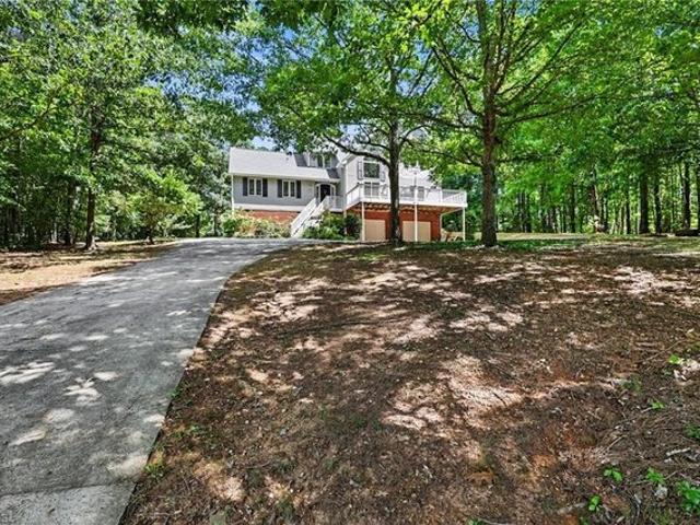 816 Crystal Bay Dr, Denton, NC 27239