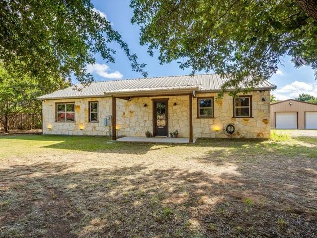 816 Alan Dr, Burleson, TX 76028