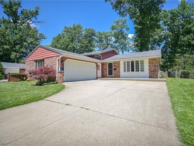 816 Bennett Dr, Elyria, OH 44035