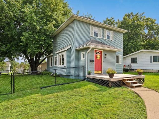 816 E Washington St, Winterset, IA 50273