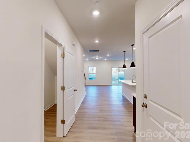 816 Earhart Street NW