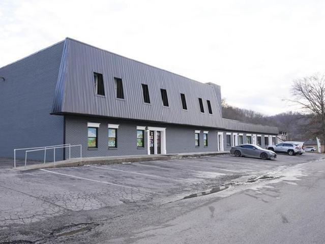 816 Fm Stafford Ave, Paintsville, KY 41240