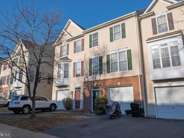 816 Fairview Village Ct, Culpeper, VA 22701 | MLS #VACU2012