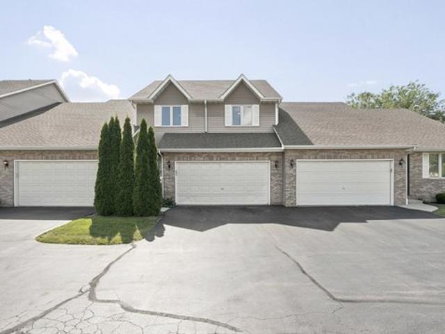 816 Katherine Ln, Hampshire, IL 60140