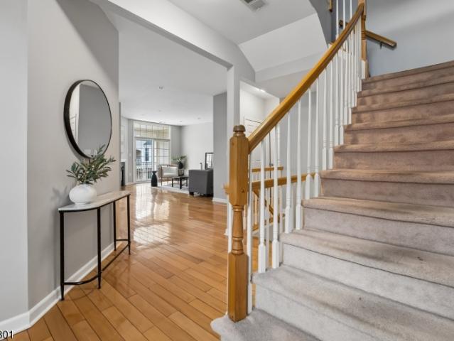 816 Kensington Ln