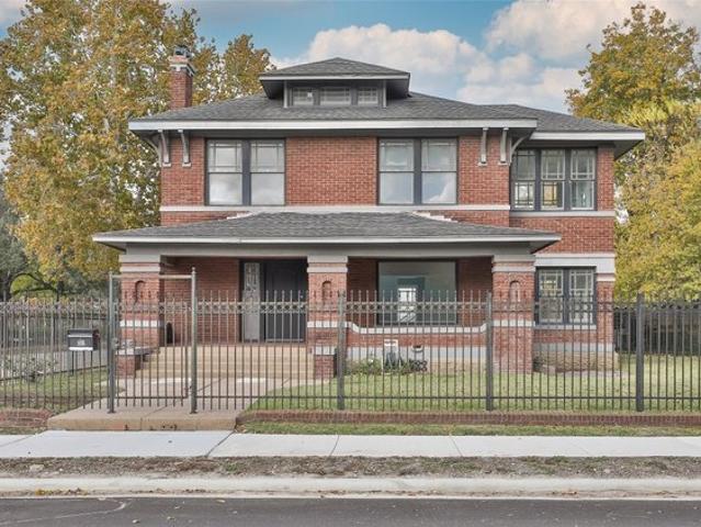 816 Hawthorne St, Houston, TX 77006
