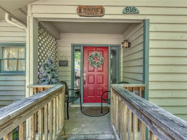 816 Hemlock Drive