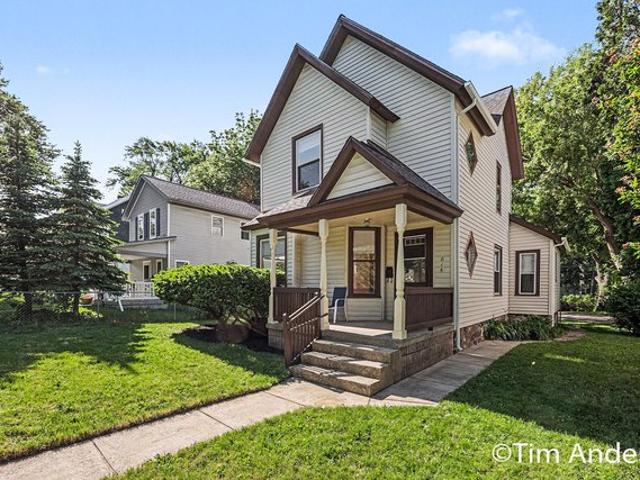 816 Innes St NE, Grand Rapids, MI 49503