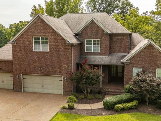 816 Lynn Dr, Goodlettsville, TN 37072