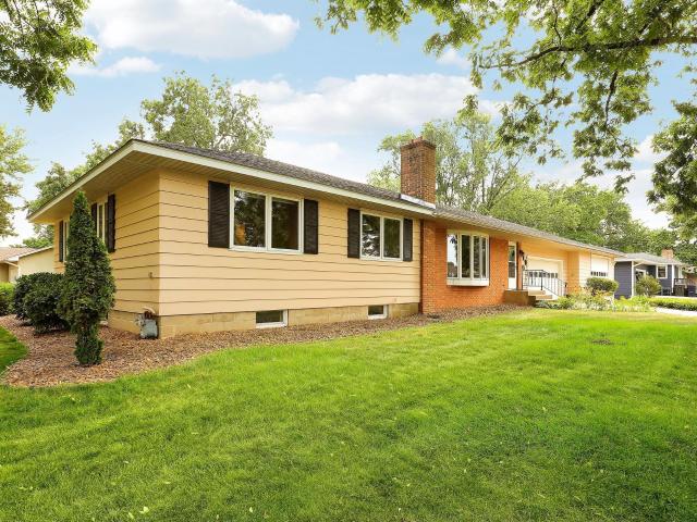 816 Maple Street