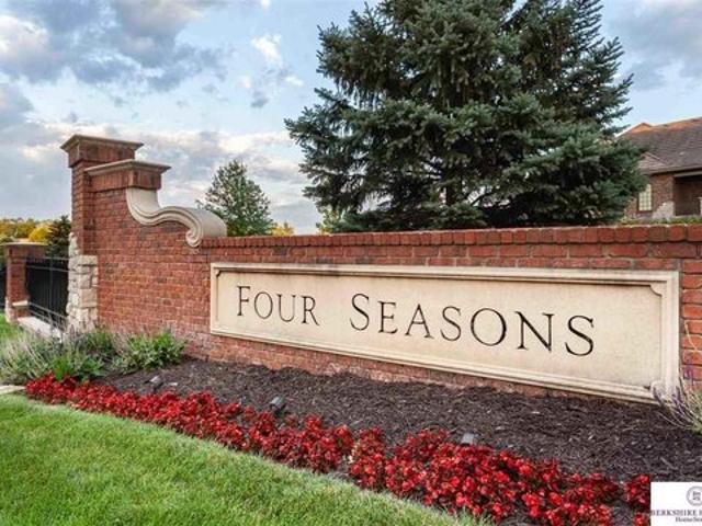 816 N 143rd Ct Lot 17, Omaha, NE 68154