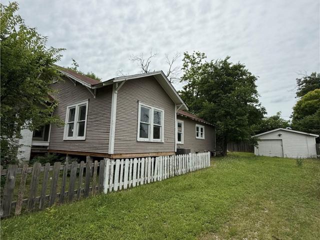 816 N 2nd Street