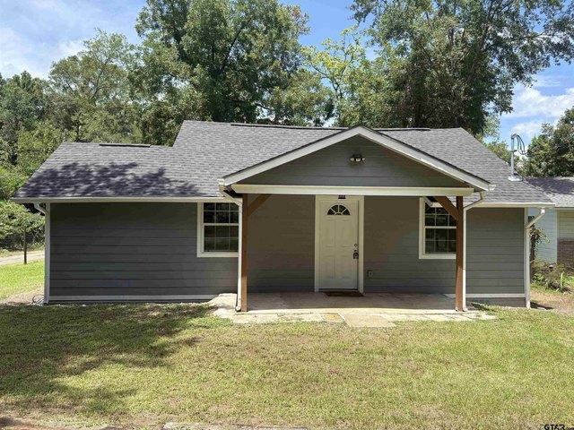 816 Newsome St, Gilmer, TX 75644