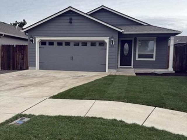 816 Nicholas Lee Dr, Medford, OR 97501