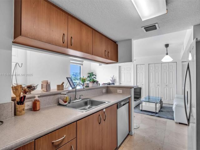 816 NW 11th St, Unit 607, Miami, FL 33136 | MLS #A11922