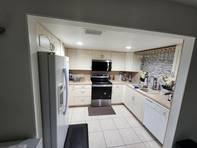 816 NW 8th Ave, Boynton Beach, FL 33426 | MLS #B26033