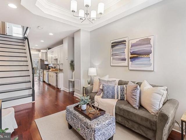816 S Potomac St, Baltimore, MD 21224