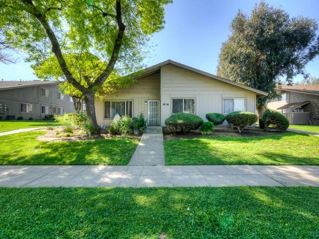 816 Sherwood Way, Madera, CA 93638 | MLS #646496 | Compass