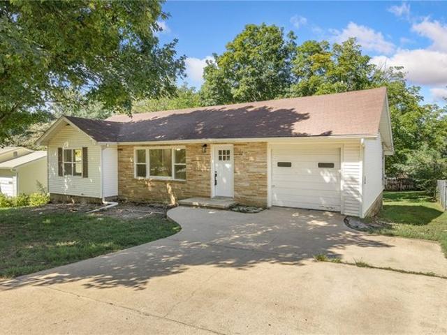 816 Spruce St, Harrison, AR 72601