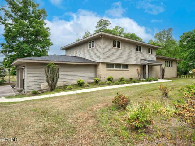 816 Stone Drive