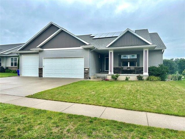 816 Palmyra Dr NE, Cedar Rapids, IA 52402