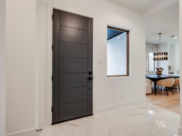 816 W 17TH Street