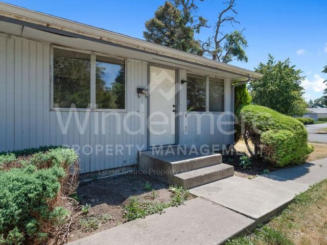 816 W Cleveland 2 Bedroom Apartment for Rent at 816 W Cleveland Ave, Spokane, WA 99205 Emerson Garfield