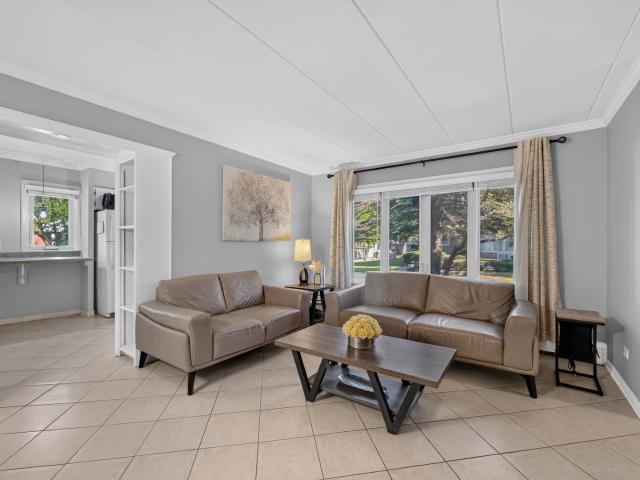 816 W Saint James Street # 1W