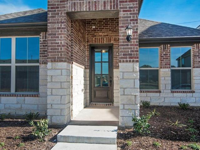 816 Trailside Lane