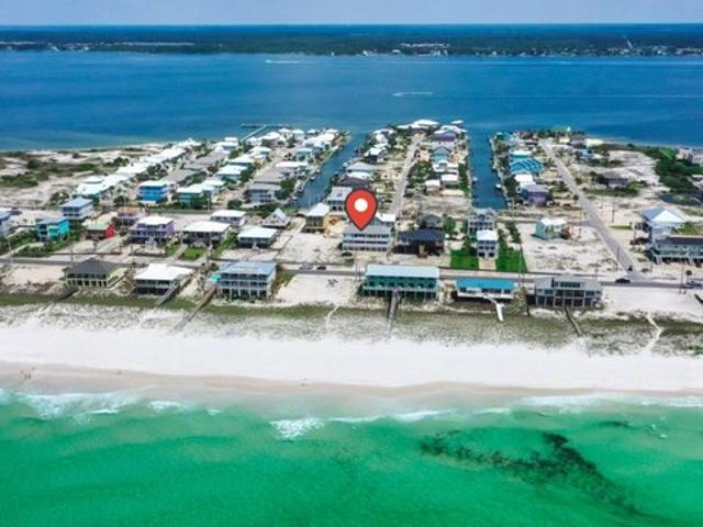 8174 Gulf Blvd Apt B, Navarre, FL 32566