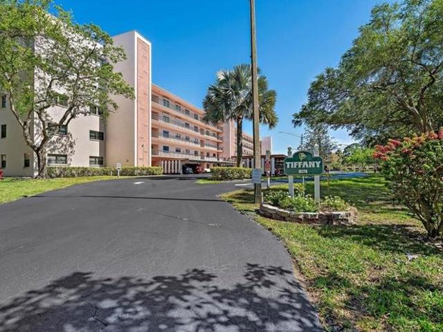 8174 Terrace Garden Dr N #306, Saint Petersburg, FL 33709