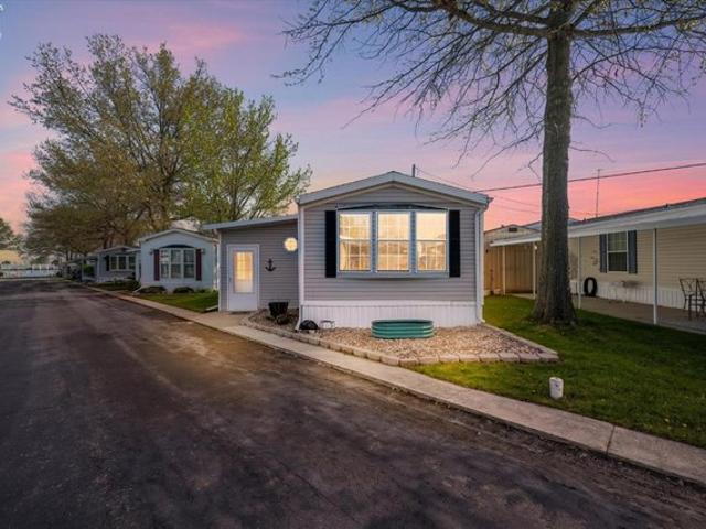 8175 N Shore Blvd Unit 64, Marblehead, OH 43440