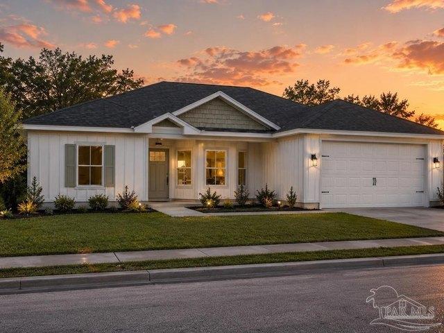 8176 Delta Dr, Milton, FL 32583
