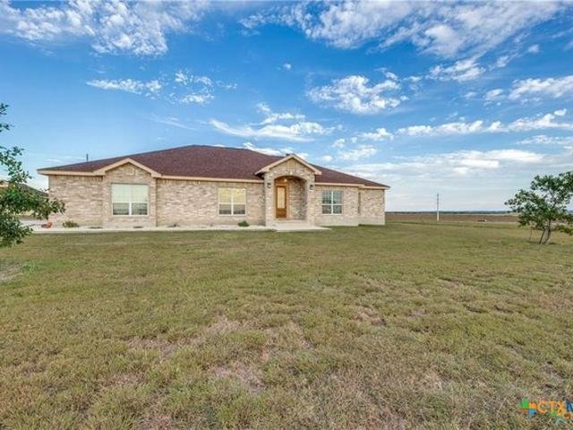 8177 Boenig Rd, Seguin, TX 78155